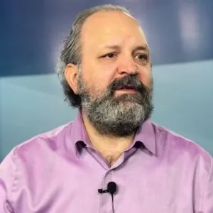 Emrah Kolukısa - Biyografya