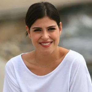 Ecem Akbin - Biyografya